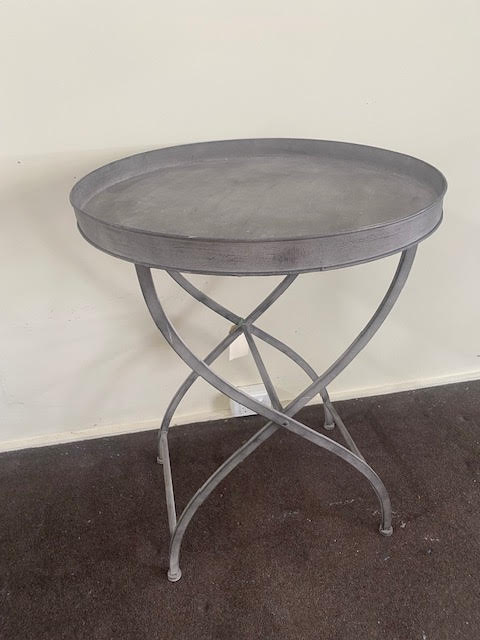 Round Metal Table – Inside Out Design
